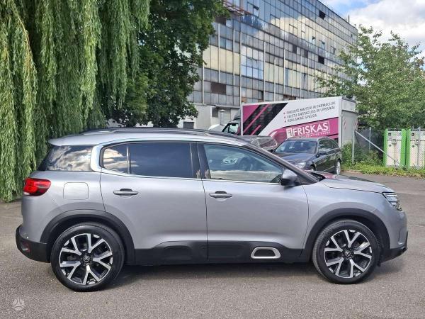Grey Citroen C5 Aircross 2019 in Vilnius, with an engine capacity of 1.48 L and mileage of 218 thousand km for 10300 €, photo 7 on AUTOMOTO.COM.LV
