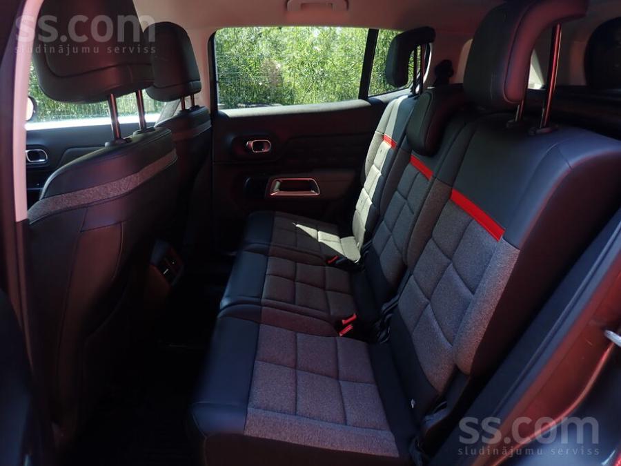 Grey Citroen C5 Aircross 2019 in Liepaja, with an engine capacity of 1.20 L and mileage of 103 thousand km for 9950 €, photo 7 on AUTOMOTO.COM.LV