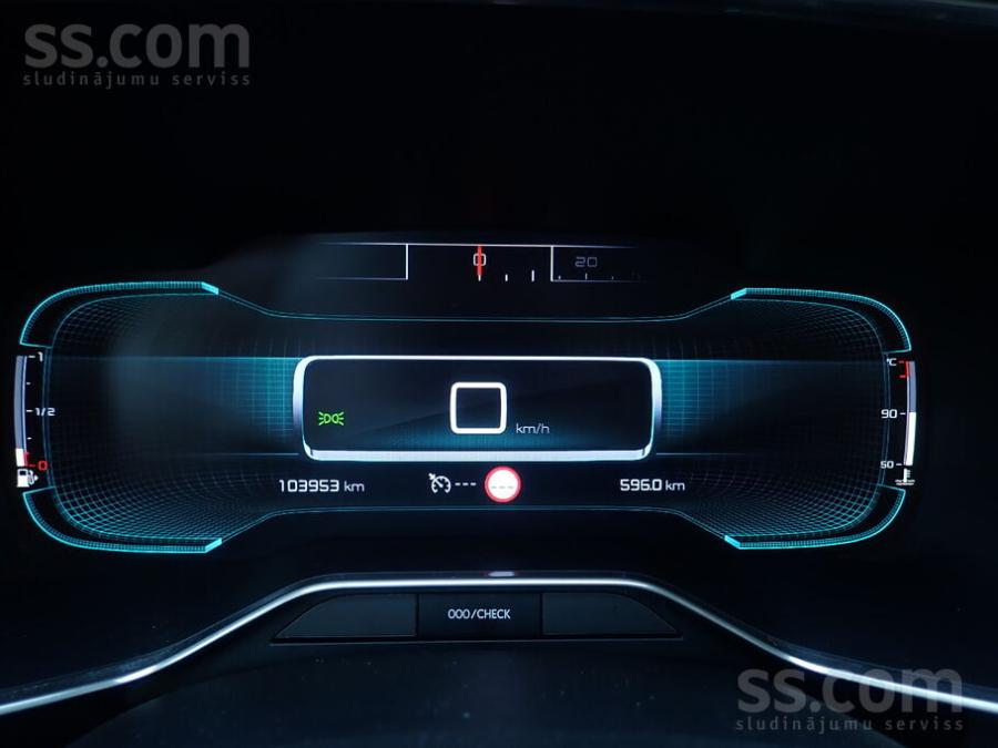 Grey Citroen C5 Aircross 2019 in Liepaja, with an engine capacity of 1.20 L and mileage of 103 thousand km for 9950 €, photo 12 on AUTOMOTO.COM.LV