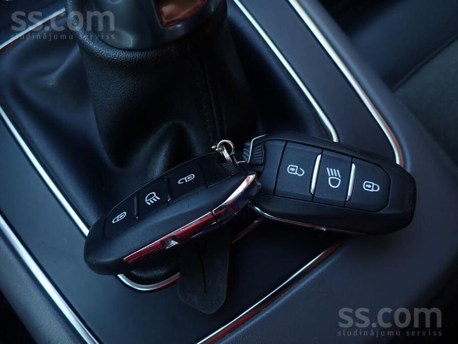 Grey Citroen C5 Aircross 2019 in Liepaja, with an engine capacity of 1.20 L and mileage of 103 thousand km for 9950 €, photo 17 on AUTOMOTO.COM.LV