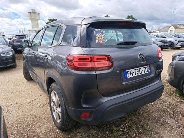 Pelēks Citroen C5 Aircross 2019 Viļņa, ar dzinēja tilpumu 1.20 L un nobraukumu 91 tūkst. km par 10400 €, foto 2 vietnē AUTOMOTO.COM.LV