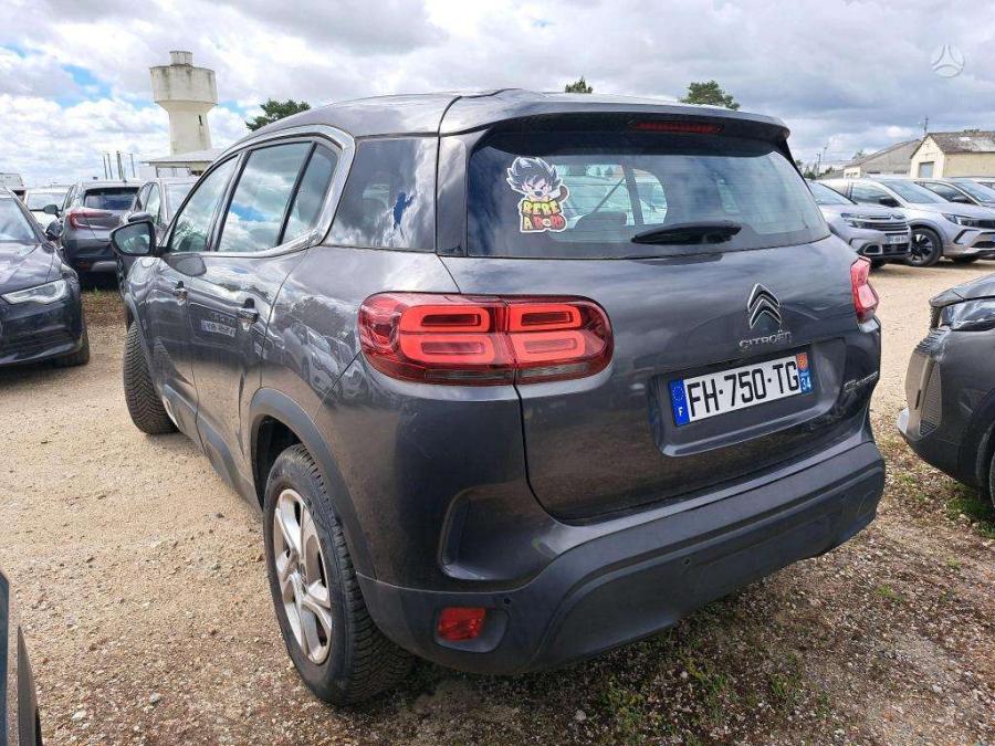 Pelēks Citroen C5 Aircross 2019 Viļņa, ar dzinēja tilpumu 1.20 L un nobraukumu 91 tūkst. km par 10400 €, foto 3 vietnē AUTOMOTO.COM.LV