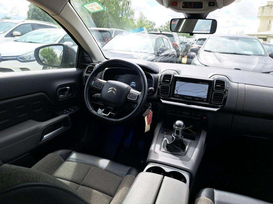 Pelēks Citroen C5 Aircross 2019 Viļņa, ar dzinēja tilpumu 1.20 L un nobraukumu 91 tūkst. km par 10400 €, foto 4 vietnē AUTOMOTO.COM.LV