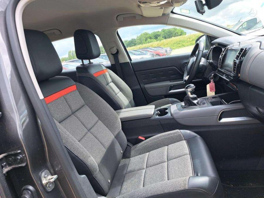 Pelēks Citroen C5 Aircross 2019 Viļņa, ar dzinēja tilpumu 1.20 L un nobraukumu 91 tūkst. km par 10400 €, foto 6 vietnē AUTOMOTO.COM.LV