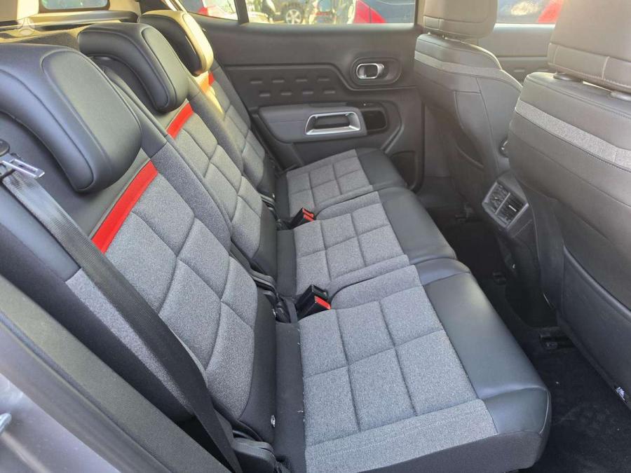 Pelēks Citroen C5 Aircross 2019 Tauragė, ar dzinēja tilpumu 1.20 L un nobraukumu 142 tūkst. km par 9200 €, foto 20 vietnē AUTOMOTO.COM.LV
