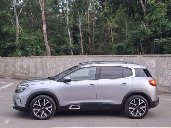 Pelēks Citroen C5 Aircross 2019 Viļņa, ar dzinēja tilpumu 1.50 L un nobraukumu 218 tūkst. km par 10900 €, foto 4 vietnē AUTOMOTO.COM.LV