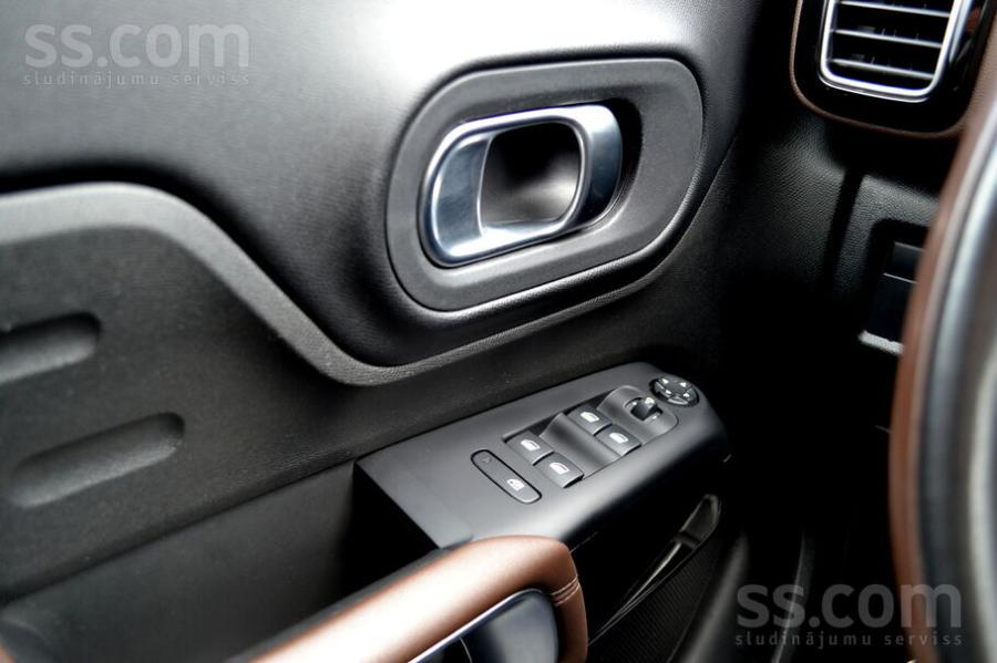 Серый Ситроен C5 Aircross 2019 в Тукумс, объемом двигателя 1.50 л и пробегом 312 тыс. км за 13490 €, фото 28 на AUTOMOTO.COM.LV