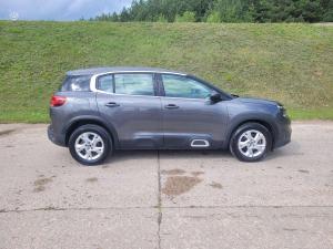 Pelēks Citroen C5 Aircross 2019 Viļņa, ar dzinēja tilpumu 1.20 L un nobraukumu 91 tūkst. km par 9680 €, foto 3 vietnē AUTOMOTO.COM.LV