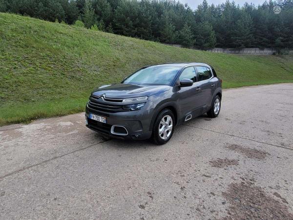 Pelēks Citroen C5 Aircross 2019 Viļņa, ar dzinēja tilpumu 1.20 L un nobraukumu 91 tūkst. km par 9680 €, foto 3 vietnē AUTOMOTO.COM.LV