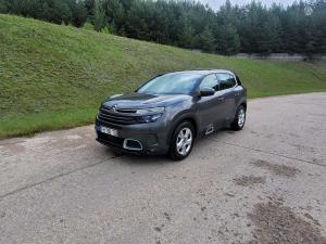 Pelēks Citroen C5 Aircross 2019 Viļņa, ar dzinēja tilpumu 1.20 L un nobraukumu 91 tūkst. km par 9680 €, foto 4 vietnē AUTOMOTO.COM.LV
