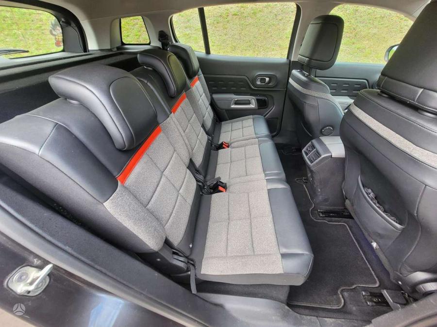 Pelēks Citroen C5 Aircross 2019 Viļņa, ar dzinēja tilpumu 1.20 L un nobraukumu 91 tūkst. km par 9680 €, foto 13 vietnē AUTOMOTO.COM.LV