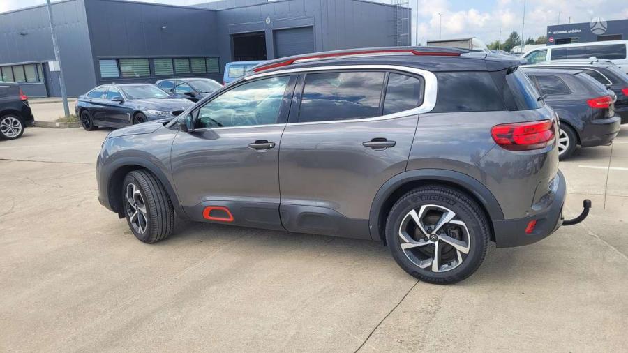 Grey Citroen C5 Aircross 2019 in Siauliai, with an engine capacity of 1.50 L and mileage of 218 thousand km for 10500 €, photo 8 on AUTOMOTO.COM.LV