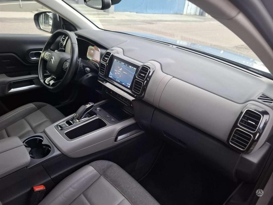 Grey Citroen C5 Aircross 2019 in Vilnius, with an engine capacity of 1.50 L and mileage of 218 thousand km for 10900 €, photo 16 on AUTOMOTO.COM.LV