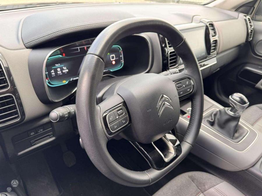 Серый Ситроен C5 Aircross 2019 в Каунас, объемом двигателя 1.20 л и пробегом 185 тыс. км за 9900 €, фото 13 на AUTOMOTO.COM.LV