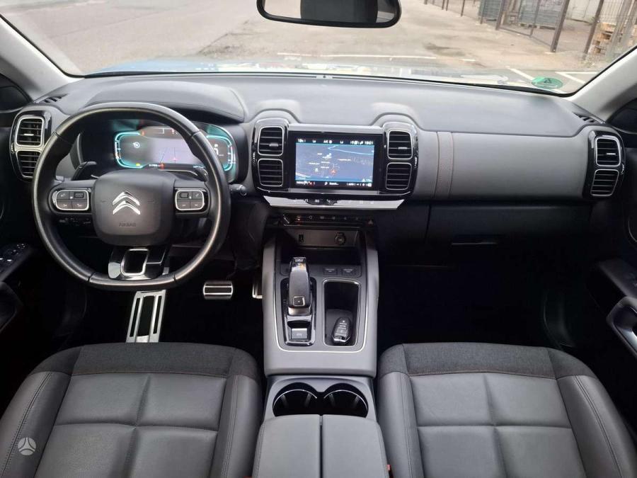 Grey Citroen C5 Aircross 2019 in Vilnius, with an engine capacity of 1.50 L and mileage of 218 thousand km for 10800 €, photo 4 on AUTOMOTO.COM.LV