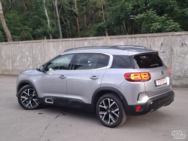 Citroen C5 Aircross 2019 Viļņa vietnē Pelēks Citroen C5 Aircross 2019 Viļņa, ar dzinēja tilpumu 1.50 L un nobraukumu 218 tūkst. km par 10700 €, foto 8 vietnē AUTOMOTO.COM.LV