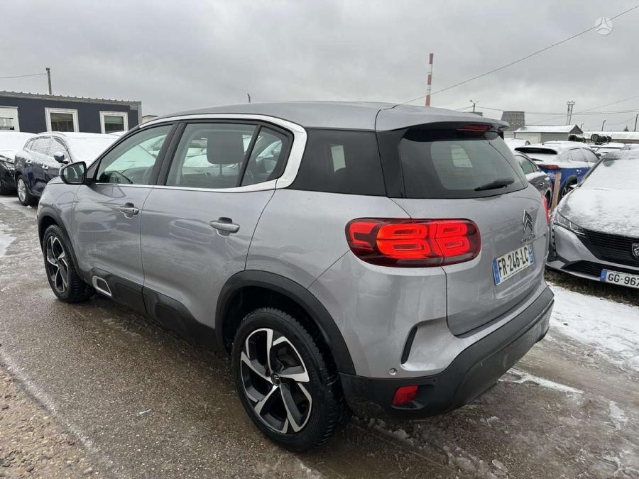 Pelēks Citroen C5 Aircross 2020 Viļņa, ar dzinēja tilpumu 1.50 L un nobraukumu 169 tūkst. km par 11494 €, foto 4 vietnē AUTOMOTO.COM.LV