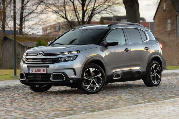 Pelēks Citroen C5 Aircross 2020 Jelgava, ar dzinēja tilpumu 1.60 L un nobraukumu 135 tūkst. km par 16999 €, foto 2 vietnē AUTOMOTO.COM.LV