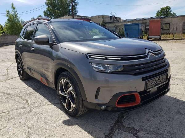 Серый Ситроен C5 Aircross 2020 в Шяуляй, объемом двигателя 1.20 л и пробегом 77 тыс. км за 11200 €, фото 3 на AUTOMOTO.COM.LV