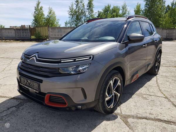 Pelēks Citroen C5 Aircross 2020 Šauļi, ar dzinēja tilpumu 1.20 L un nobraukumu 77 tūkst. km par 11200 €, foto 1 vietnē AUTOMOTO.COM.LV