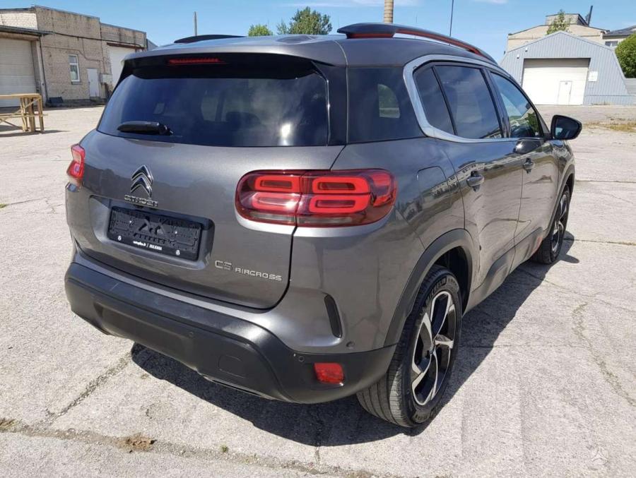 Pelēks Citroen C5 Aircross 2020 Šauļi, ar dzinēja tilpumu 1.20 L un nobraukumu 77 tūkst. km par 11200 €, foto 5 vietnē AUTOMOTO.COM.LV