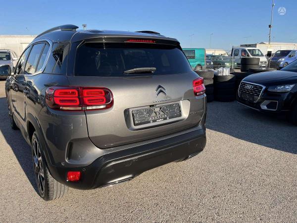 Pelēks Citroen C5 Aircross 2020 Marijampole, ar dzinēja tilpumu 1.50 L un nobraukumu 207 tūkst. km par 10800 €, foto 5 vietnē AUTOMOTO.COM.LV