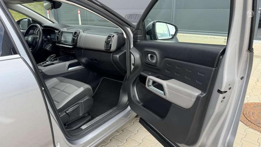 Pelēks Citroen C5 Aircross 2020 Viļņa, ar dzinēja tilpumu 1.60 L un nobraukumu 132 tūkst. km par 14490 €, foto 20 vietnē AUTOMOTO.COM.LV