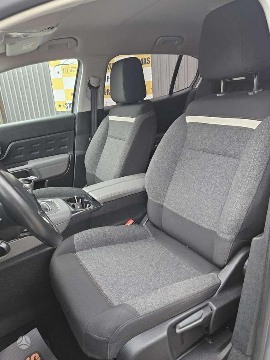 Pelēks Citroen C5 Aircross 2020 Šauļi, ar dzinēja tilpumu 1.20 L un nobraukumu 136 tūkst. km par 11450 €, foto 15 vietnē AUTOMOTO.COM.LV