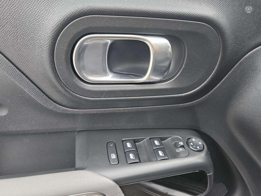 Pelēks Citroen C5 Aircross 2020 Šauļi, ar dzinēja tilpumu 1.20 L un nobraukumu 136 tūkst. km par 11450 €, foto 24 vietnē AUTOMOTO.COM.LV
