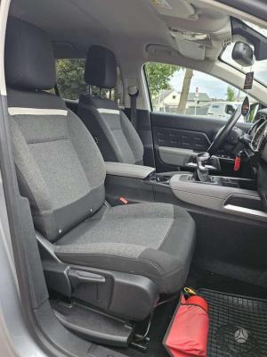 Grey Citroen C5 Aircross 2020 in Siauliai, with an engine capacity of 1.20 L and mileage of 136 thousand km for 11450 €, photo 16 on AUTOMOTO.COM.LV