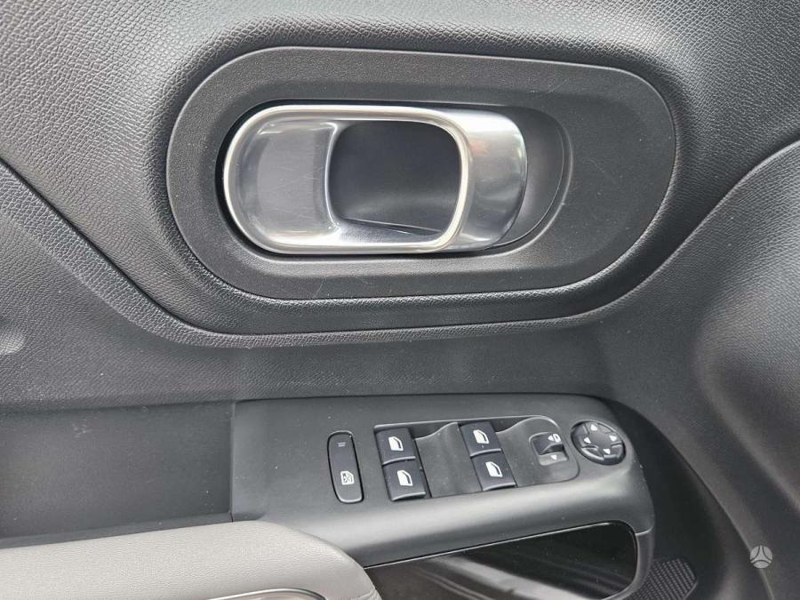 Grey Citroen C5 Aircross 2020 in Siauliai, with an engine capacity of 1.20 L and mileage of 136 thousand km for 11450 €, photo 24 on AUTOMOTO.COM.LV