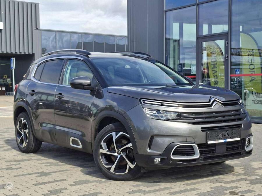 Pelēks Citroen C5 Aircross 2020 Šauļi, ar dzinēja tilpumu 1.50 L un nobraukumu 121 tūkst. km par 12200 €, foto 1 vietnē AUTOMOTO.COM.LV