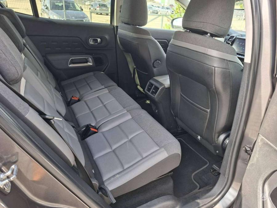 Pelēks Citroen C5 Aircross 2020 Šauļi, ar dzinēja tilpumu 1.50 L un nobraukumu 121 tūkst. km par 12200 €, foto 17 vietnē AUTOMOTO.COM.LV