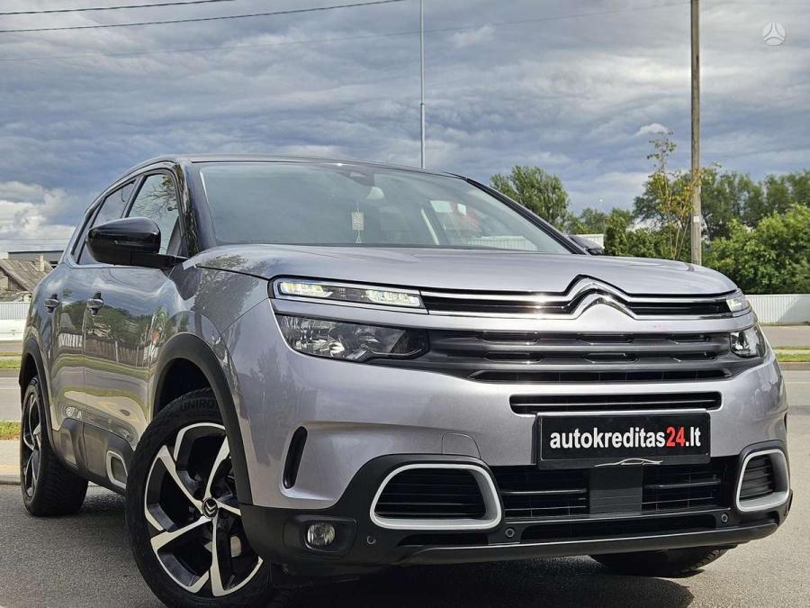 Pelēks Citroen C5 Aircross 2020 Šauļi, ar dzinēja tilpumu 1.20 L un nobraukumu 136 tūkst. km par 11450 €, foto 1 vietnē AUTOMOTO.COM.LV