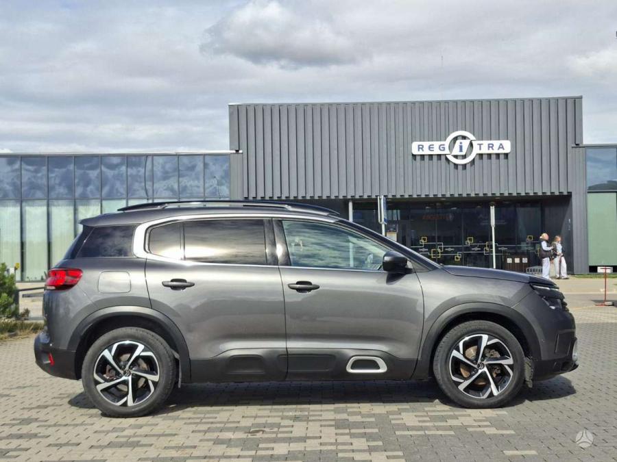 Pelēks Citroen C5 Aircross 2020 Šauļi, ar dzinēja tilpumu 1.50 L un nobraukumu 121 tūkst. km par 12200 €, foto 9 vietnē AUTOMOTO.COM.LV