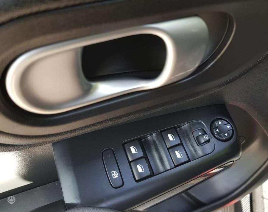 Pelēks Citroen C5 Aircross 2020 Šauļi, ar dzinēja tilpumu 1.20 L un nobraukumu 77 tūkst. km par 10900 €, foto 13 vietnē AUTOMOTO.COM.LV