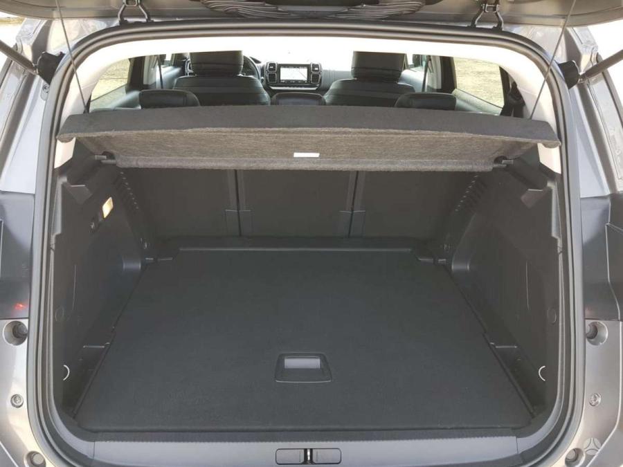 Pelēks Citroen C5 Aircross 2020 Šauļi, ar dzinēja tilpumu 1.20 L un nobraukumu 77 tūkst. km par 10900 €, foto 14 vietnē AUTOMOTO.COM.LV