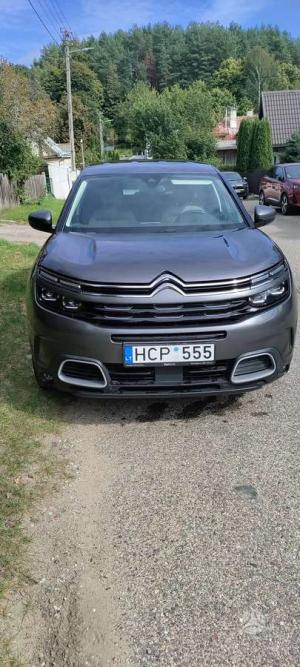 Серый Ситроен C5 Aircross 2020 в Вильнюс, объемом двигателя 1.50 л и пробегом 193 тыс. км за 12500 €, фото  на AUTOMOTO.COM.LV
