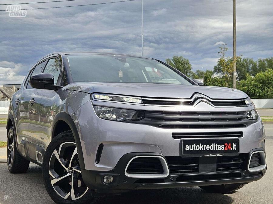 Серый Ситроен C5 Aircross 2020 в Шяуляй, объемом двигателя 1.20 л и пробегом 136 тыс. км за 10950 €, фото 1 на AUTOMOTO.COM.LV
