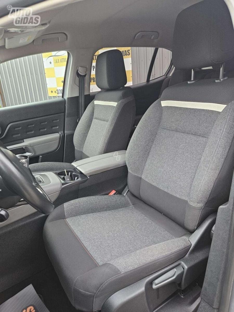 Pelēks Citroen C5 Aircross 2020 Šauļi, ar dzinēja tilpumu 1.20 L un nobraukumu 136 tūkst. km par 10450 €, foto 16 vietnē AUTOMOTO.COM.LV