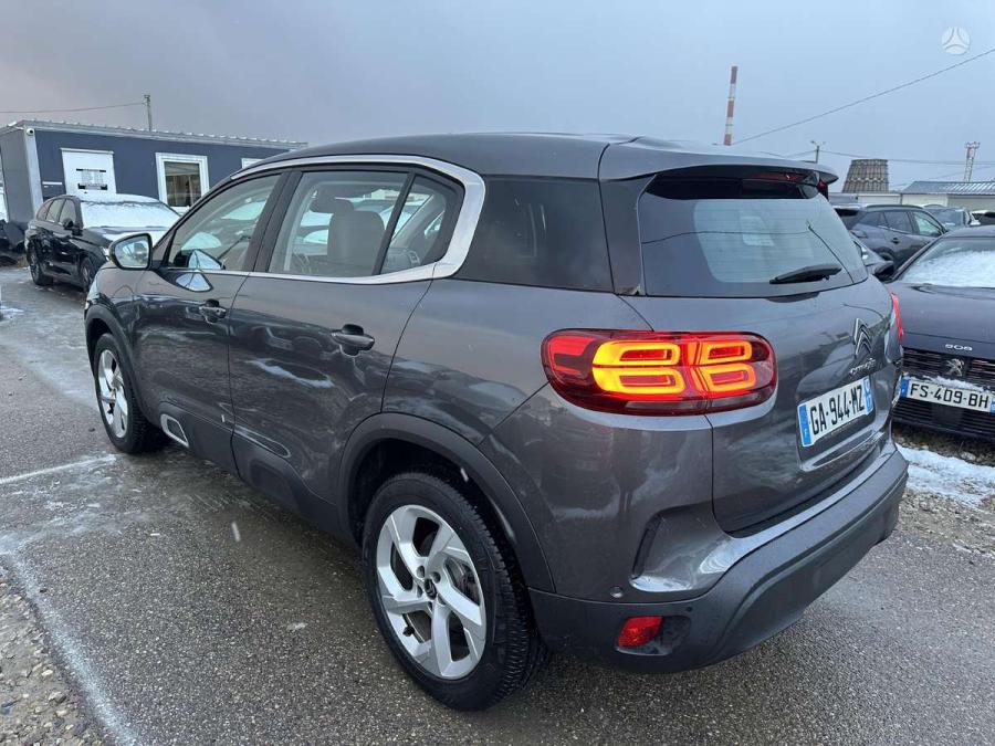 Pelēks Citroen C5 Aircross 2021 Viļņa, ar dzinēja tilpumu 1.50 L un nobraukumu 159 tūkst. km par 13067 €, foto 5 vietnē AUTOMOTO.COM.LV