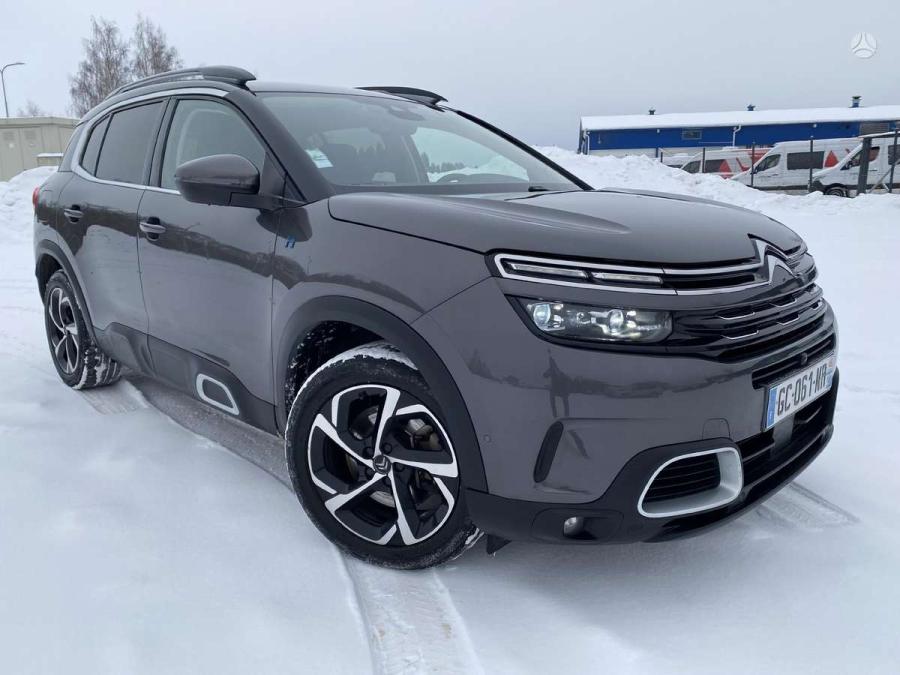 Серый Ситроен C5 Aircross 2021 в Таураге, объемом двигателя 1.60 л и пробегом 255 тыс. км за 13189 €, фото 2 на AUTOMOTO.COM.LV
