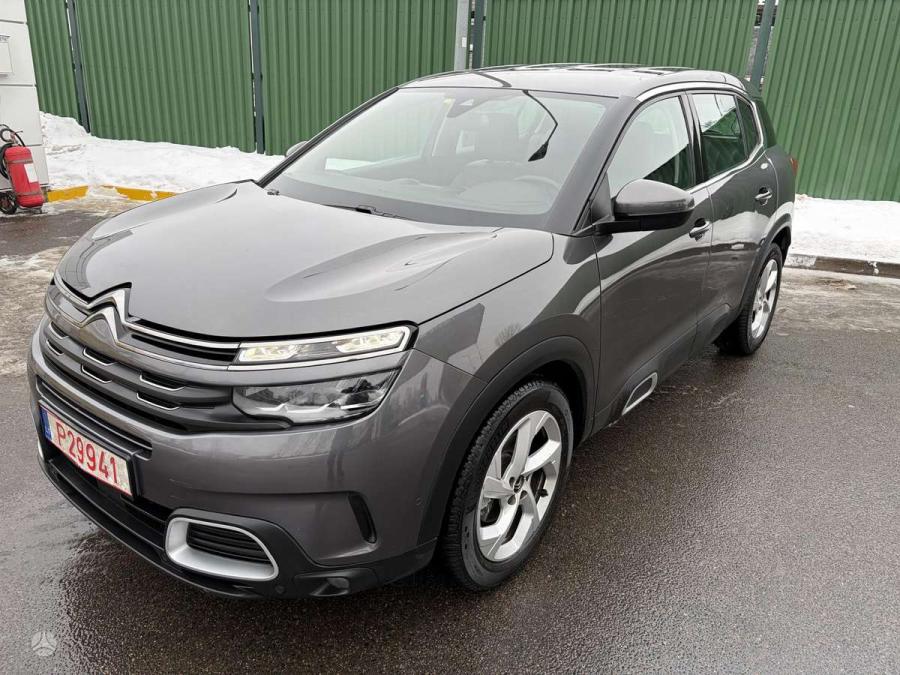 Pelēks Citroen C5 Aircross 2021 Marijampole, ar dzinēja tilpumu 1.50 L un nobraukumu 202 tūkst. km par 13201 €, foto 1 vietnē AUTOMOTO.COM.LV