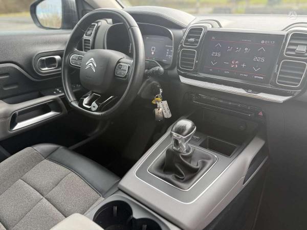 Серый Ситроен C5 Aircross 2021 в Таураге, объемом двигателя 1.50 л и пробегом 241 тыс. км за 8900 €, фото 10 на AUTOMOTO.COM.LV