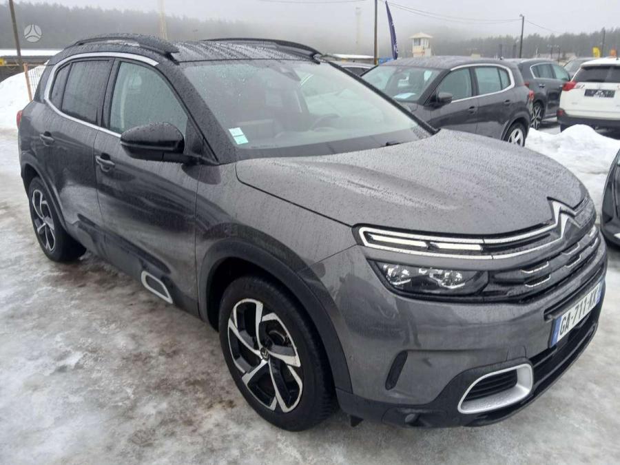 Grey Citroen C5 Aircross 2021 in Vilnius, with an engine capacity of 1.50 L and mileage of 212 thousand km for 14460 €, photo 2 on AUTOMOTO.COM.LV
