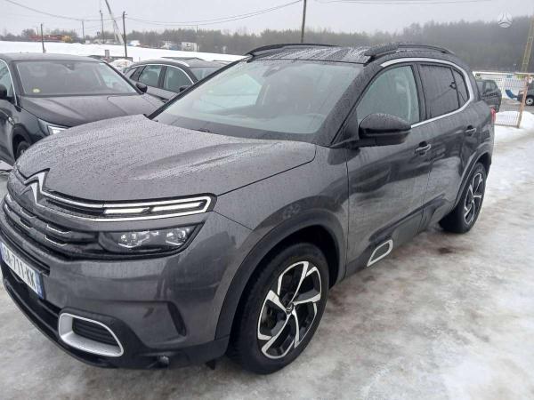 Pelēks Citroen C5 Aircross 2021 Viļņa, ar dzinēja tilpumu 1.50 L un nobraukumu 212 tūkst. km par 14460 €, foto 3 vietnē AUTOMOTO.COM.LV