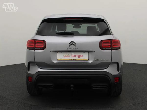 Grey Citroen C5 Aircross 2021 in Vilnius, with an engine capacity of 1.20 L and mileage of 133 thousand km for 13699 €, photo 5 on AUTOMOTO.COM.LV