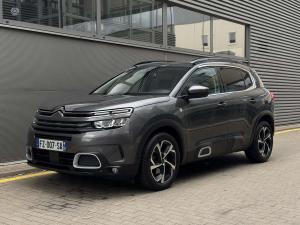 Grey Citroen C5 Aircross 2021 in Vilnius, with an engine capacity of 1.50 L and mileage of 300 thousand km for 9900 €, photo 3 on AUTOMOTO.COM.LV