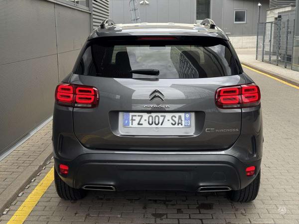 Grey Citroen C5 Aircross 2021 in Vilnius, with an engine capacity of 1.50 L and mileage of 300 thousand km for 9900 €, photo 6 on AUTOMOTO.COM.LV
