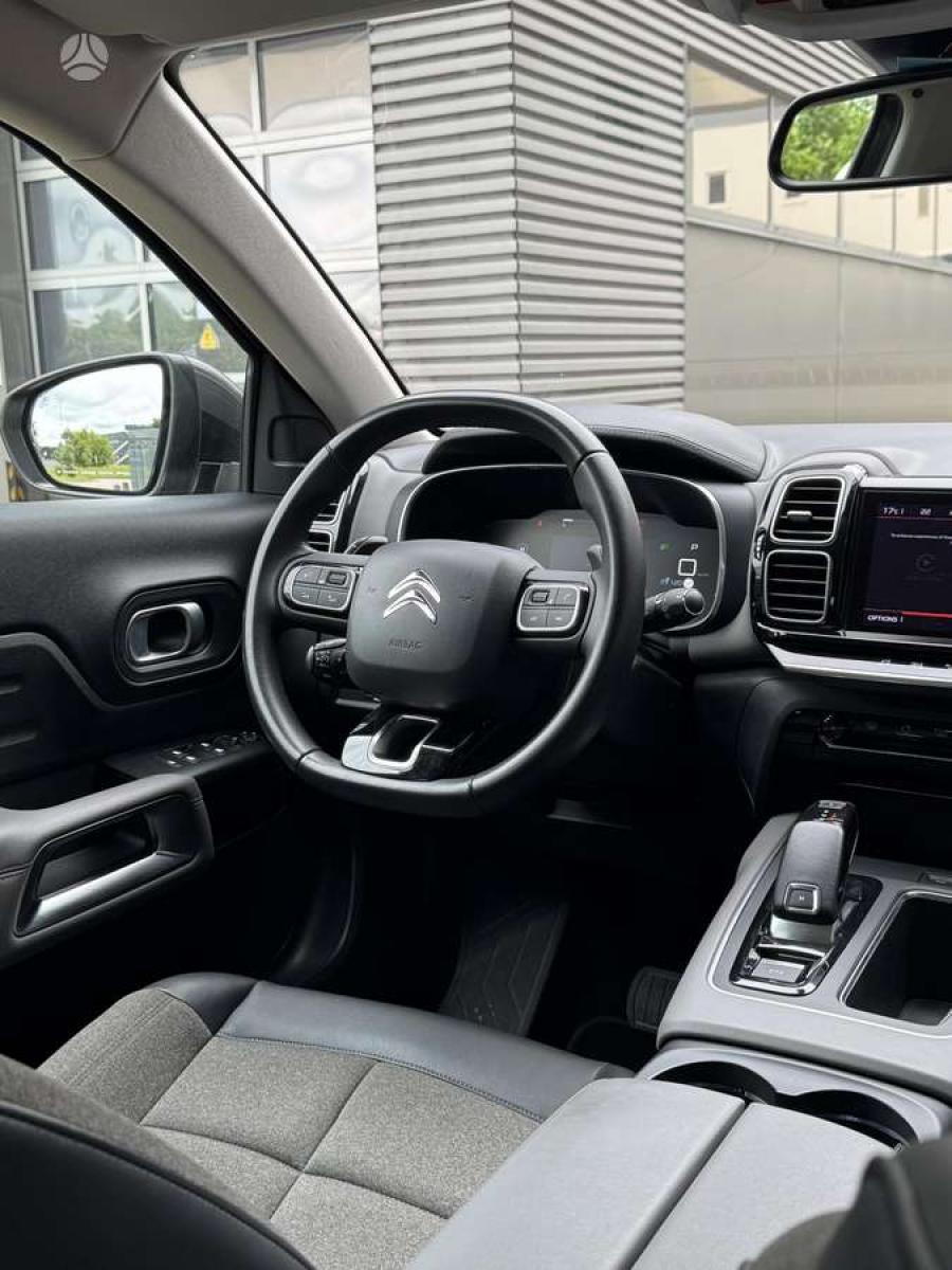 Grey Citroen C5 Aircross 2021 in Vilnius, with an engine capacity of 1.50 L and mileage of 300 thousand km for 9900 €, photo 18 on AUTOMOTO.COM.LV